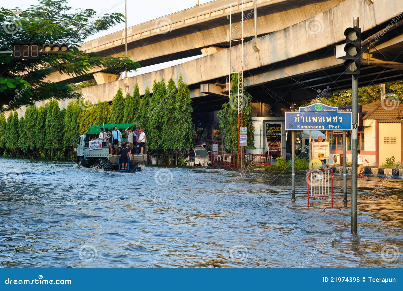 Severe Flood in Bangkok, Thailand Editorial Stock Photo - Image of ...