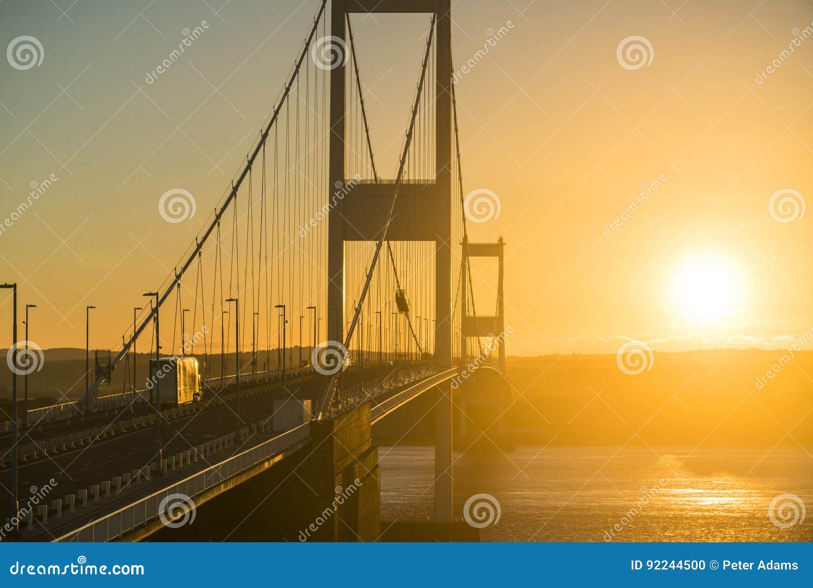 Severn Bridge Sobre O Rio Severn Estuary Foto de Stock - Imagem de ...