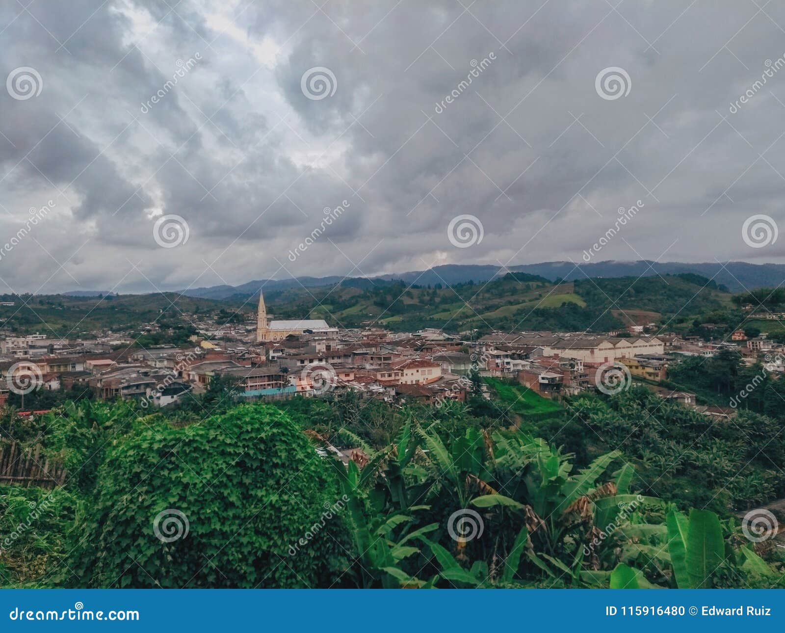 Sevilla, Valle foto de archivo. Imagen de valle, ciudad - 115916480
