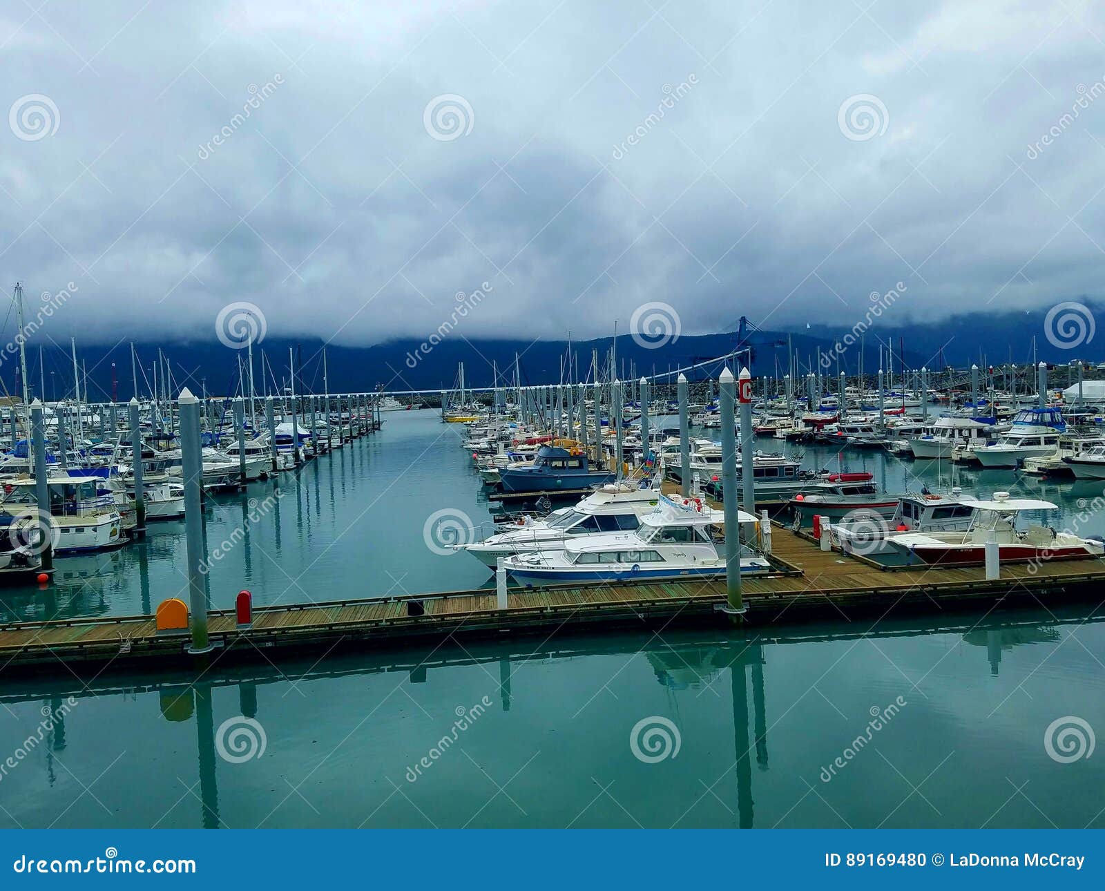 Seward boat harbor editorial image. Image of alaska, harbour - 89169480