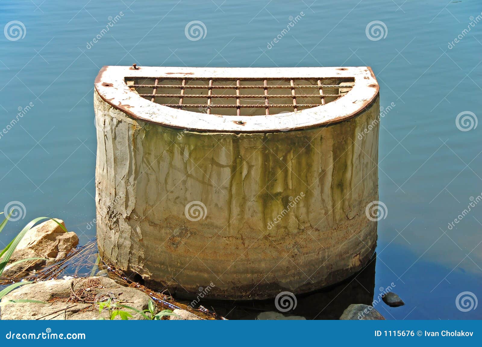 Sewer Drain Picture. Image: 1115676