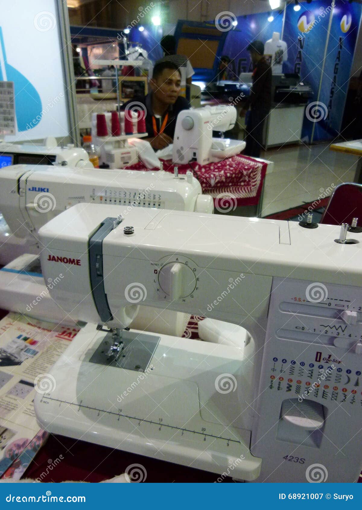 Sewing machine expo editorial photography. Image of central - 68921007