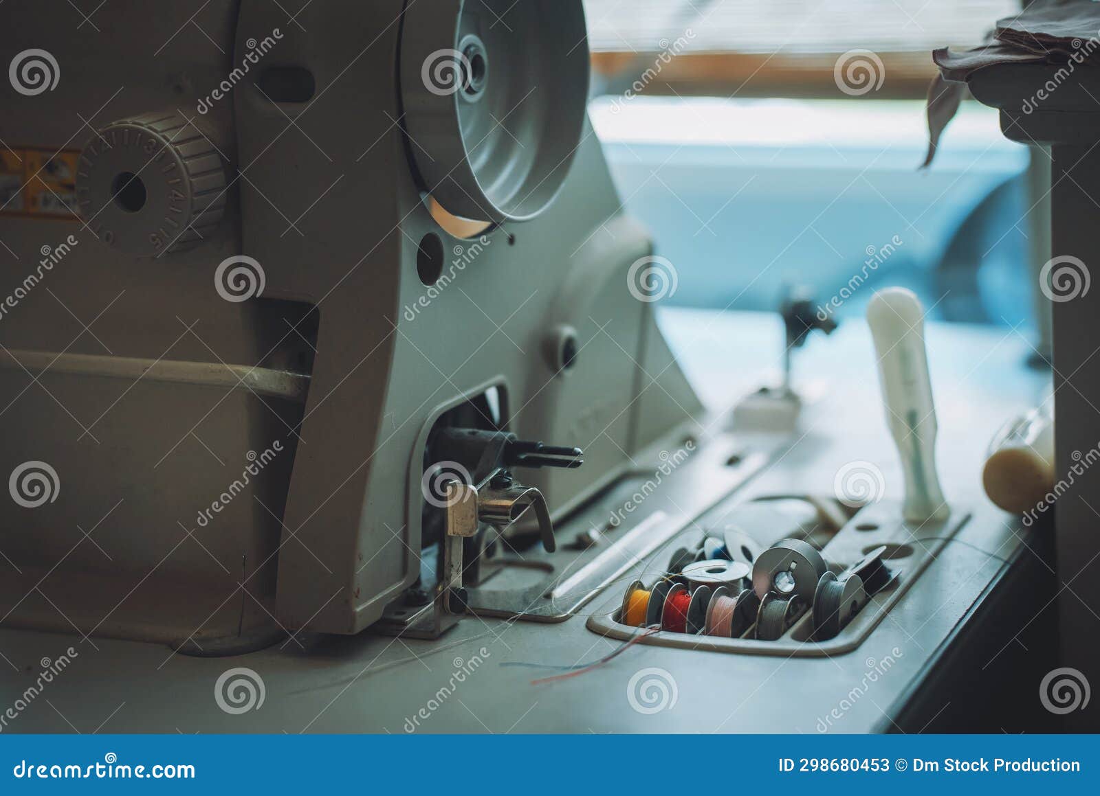 Sewing machine and threads stock image. Image of fabric - 298680453