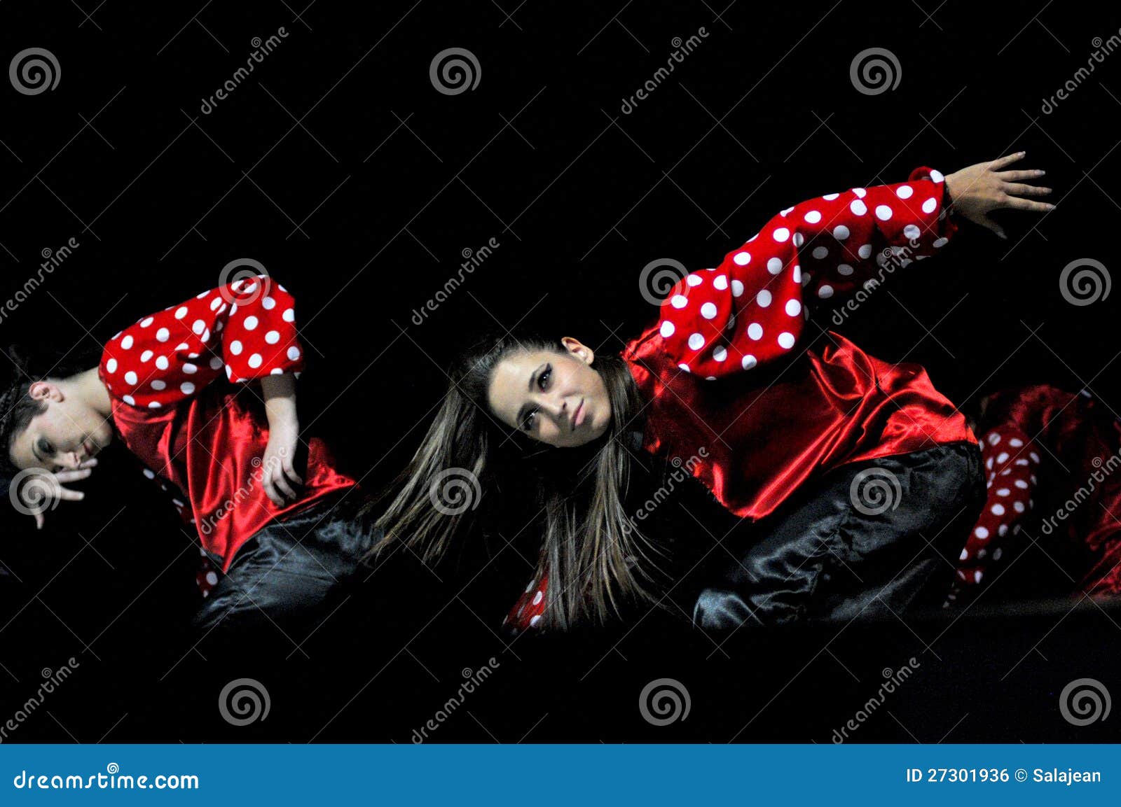Dancing women on the stage editorial photo. Image of effort - 27301936