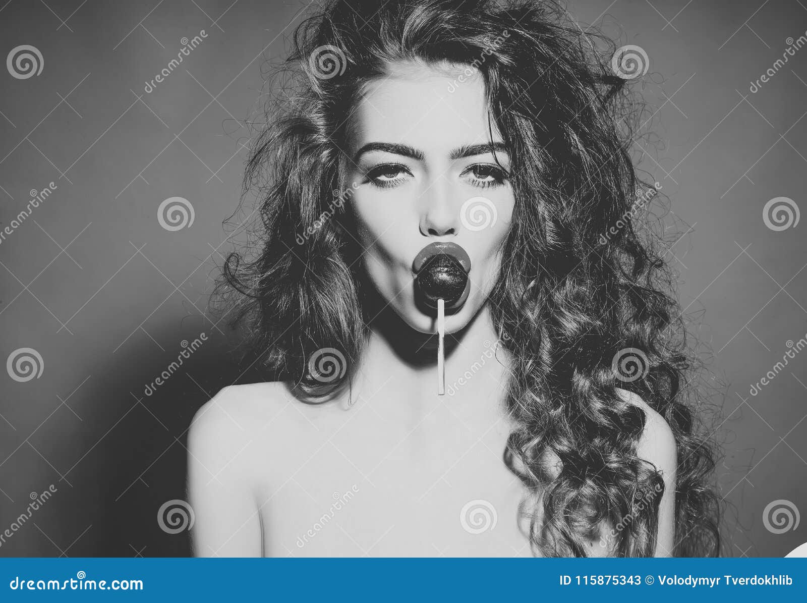 Sexy Frau Mit Lutscher Im Sinnlichen Mund Stockbild - Bild von nahrung ... Sexy Frau Mit Lutscher Im Sinnlichen Mund Stockbild - Bild von nahrung ...
