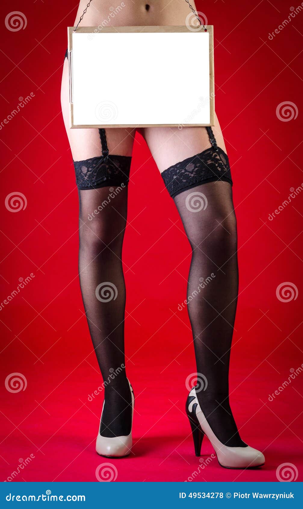 Sexy Frauenbeine Mit Censore Brett Stockfoto Bild Von Riemen Fell