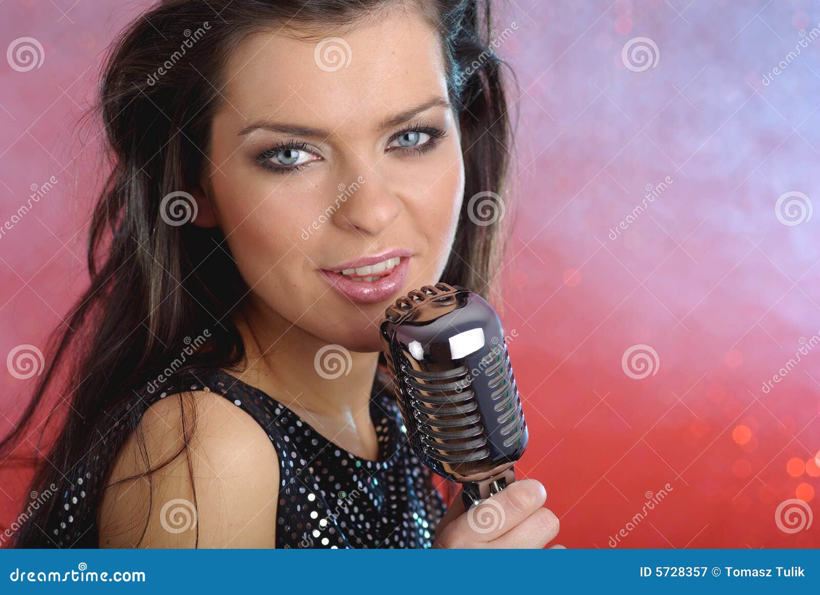 Girl singing in retro mi stock image. Image of music, musical - 5728357