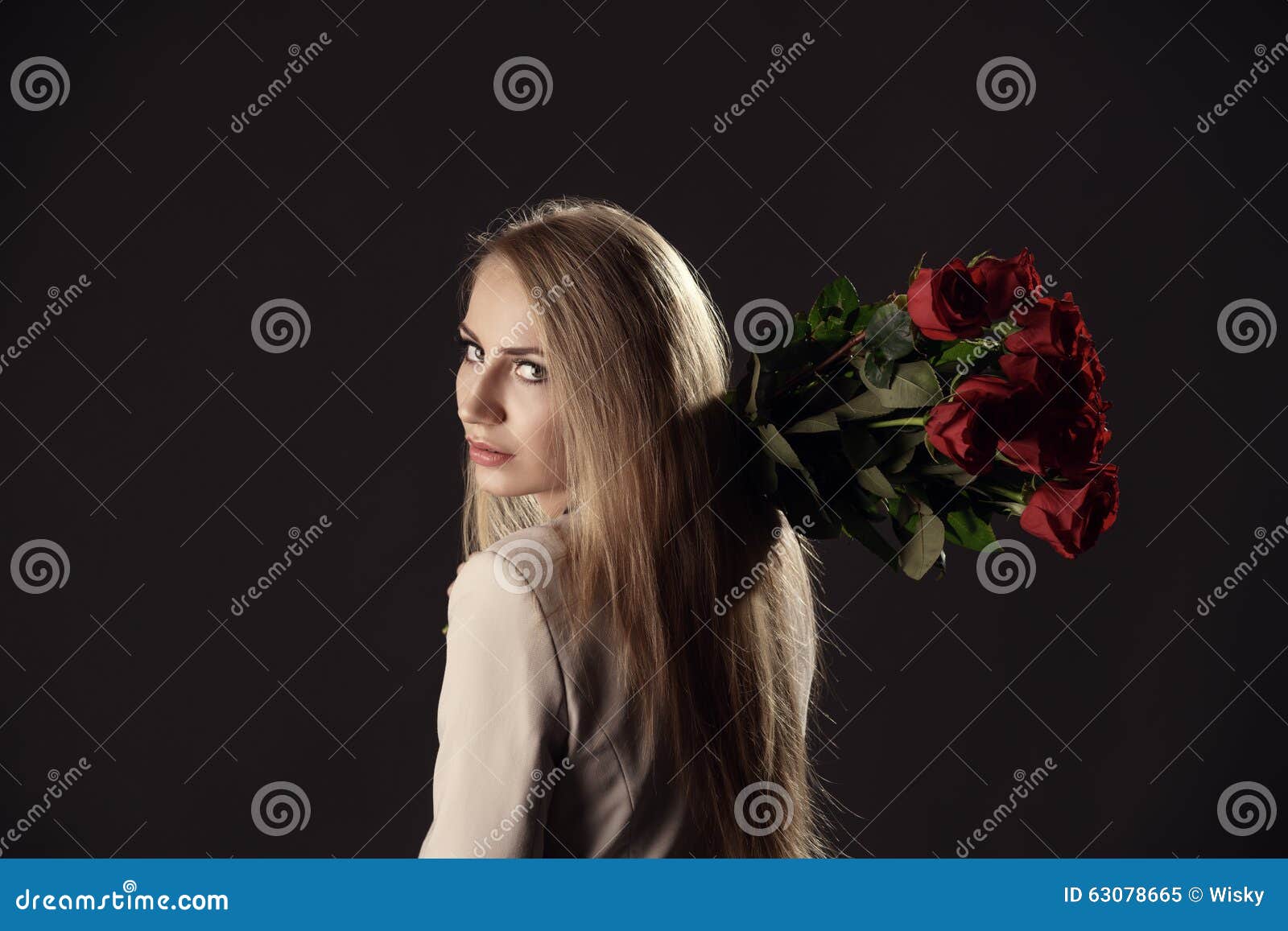 Model Threw Rose Bouquet Over Her Shoulder Stock Image - Image of ...