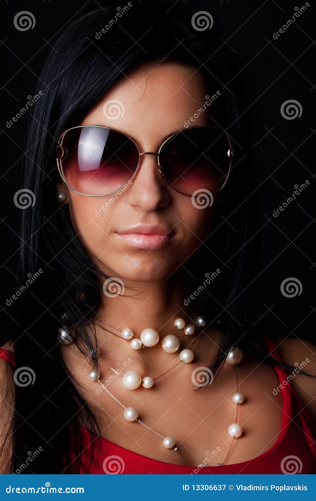 Model wearing sunglasses stock image. Image of glamour - 13306637