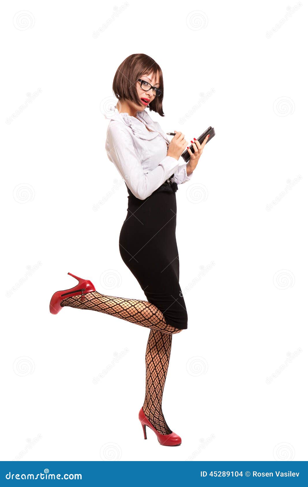 Sexy Secretaresse Met Rode Hoge Hielen Die Tablet Gebruiken Stock Foto