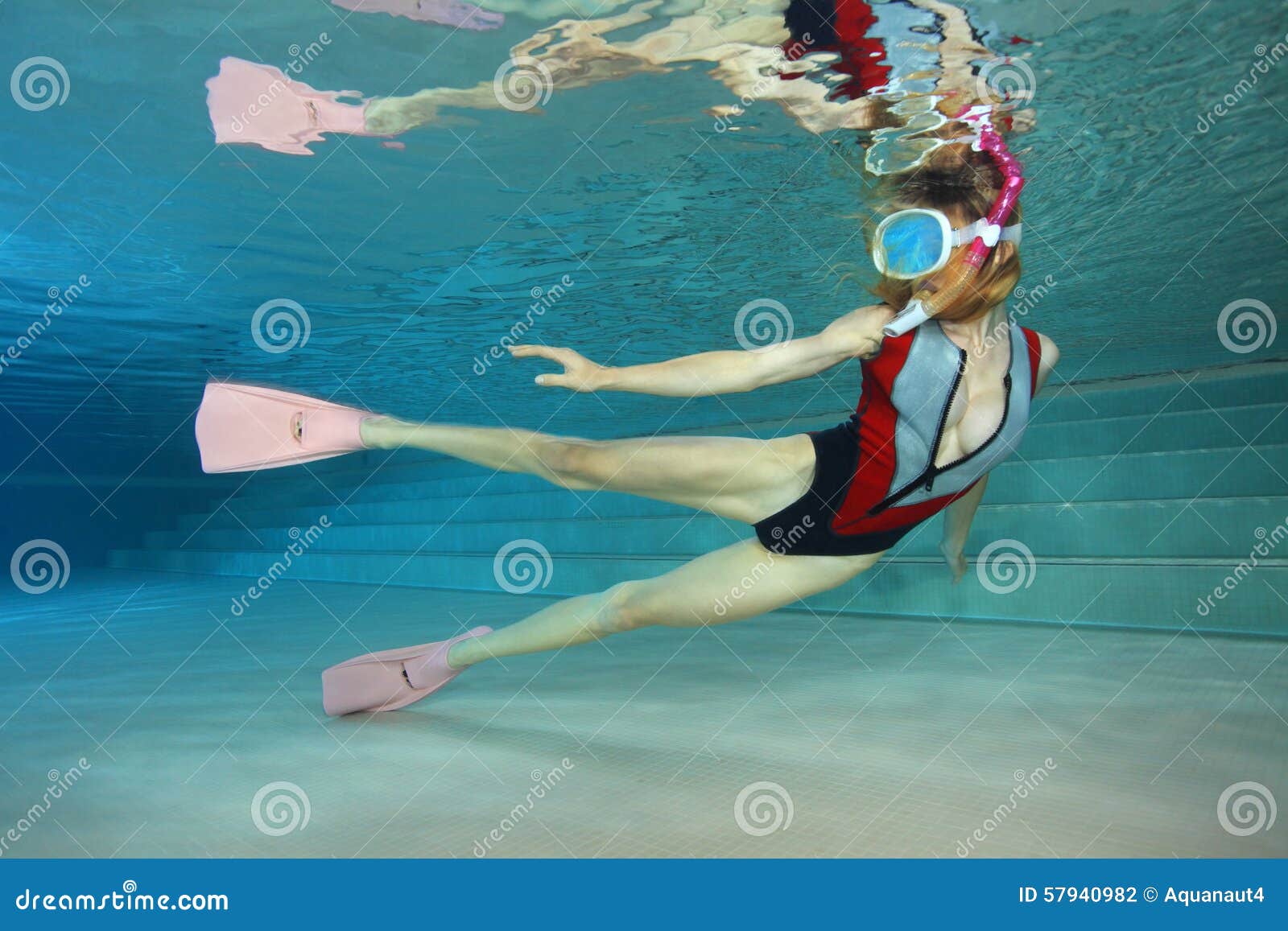 Sexy Weibliches Snorkeler Stockfoto Bild Von Tauchen 57940982