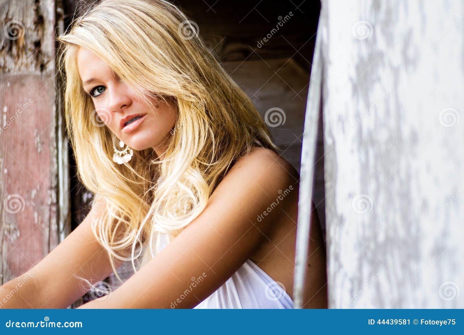 Blond Farm Girl Telegraph
