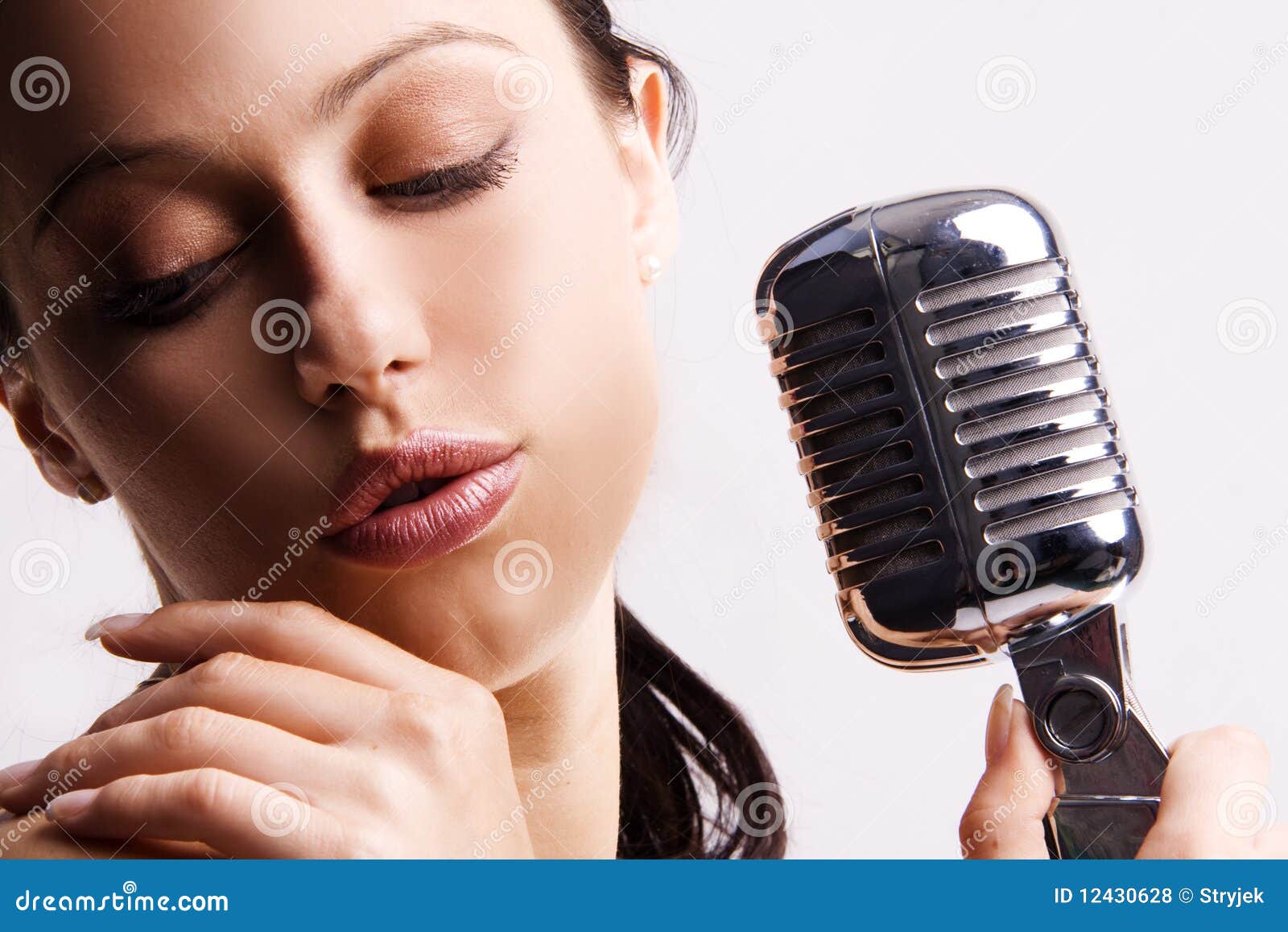 1,556 Woman Singing Retro Mic Stock Photos - Free & Royalty-Free Stock ...