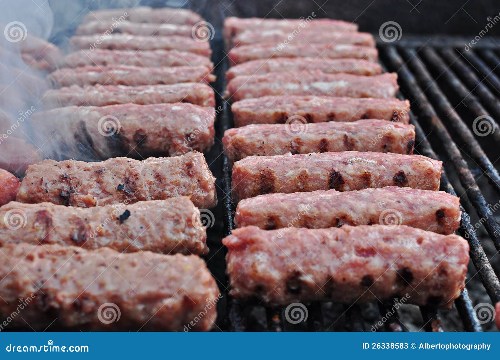 Sfere Di Carne (rumeno: Mici) Immagine Stock - Immagine di cottura ...