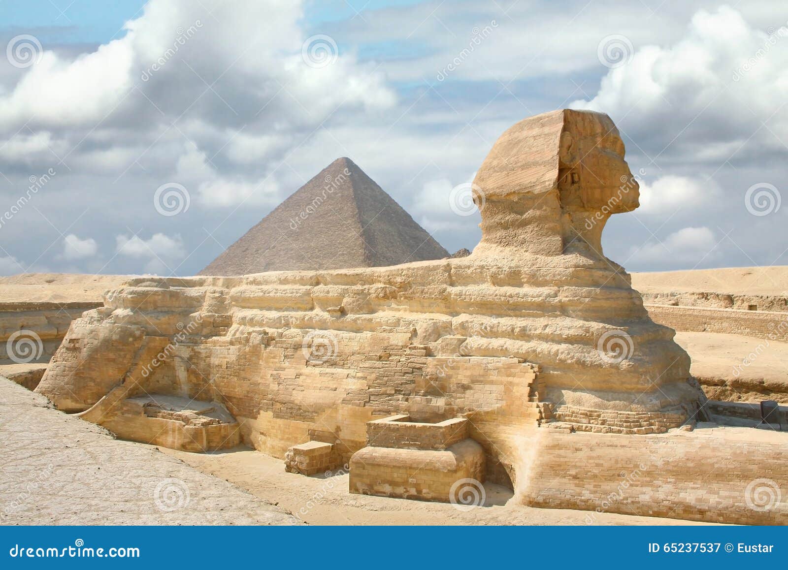 Sfinge Con La Piramide Giza Egitto Immagine Stock - Immagine di umano ...