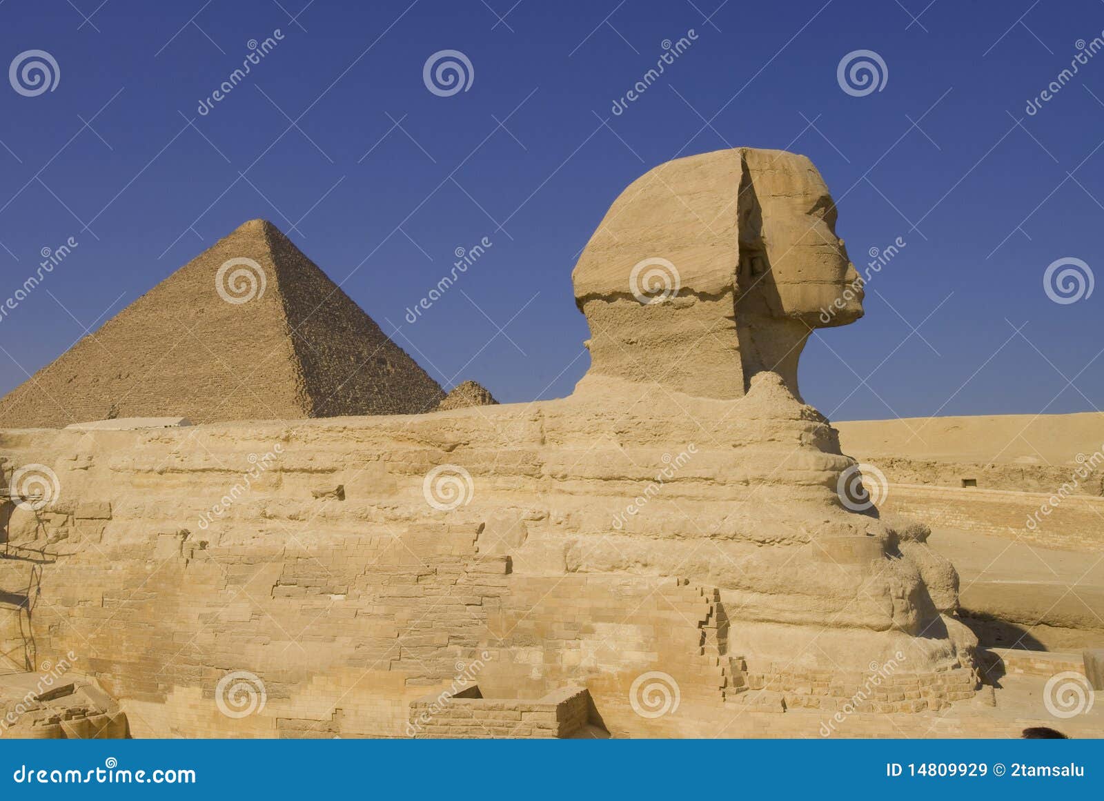 Sfinks and pyramid in Giza stock image. Image of cheops - 14809929
