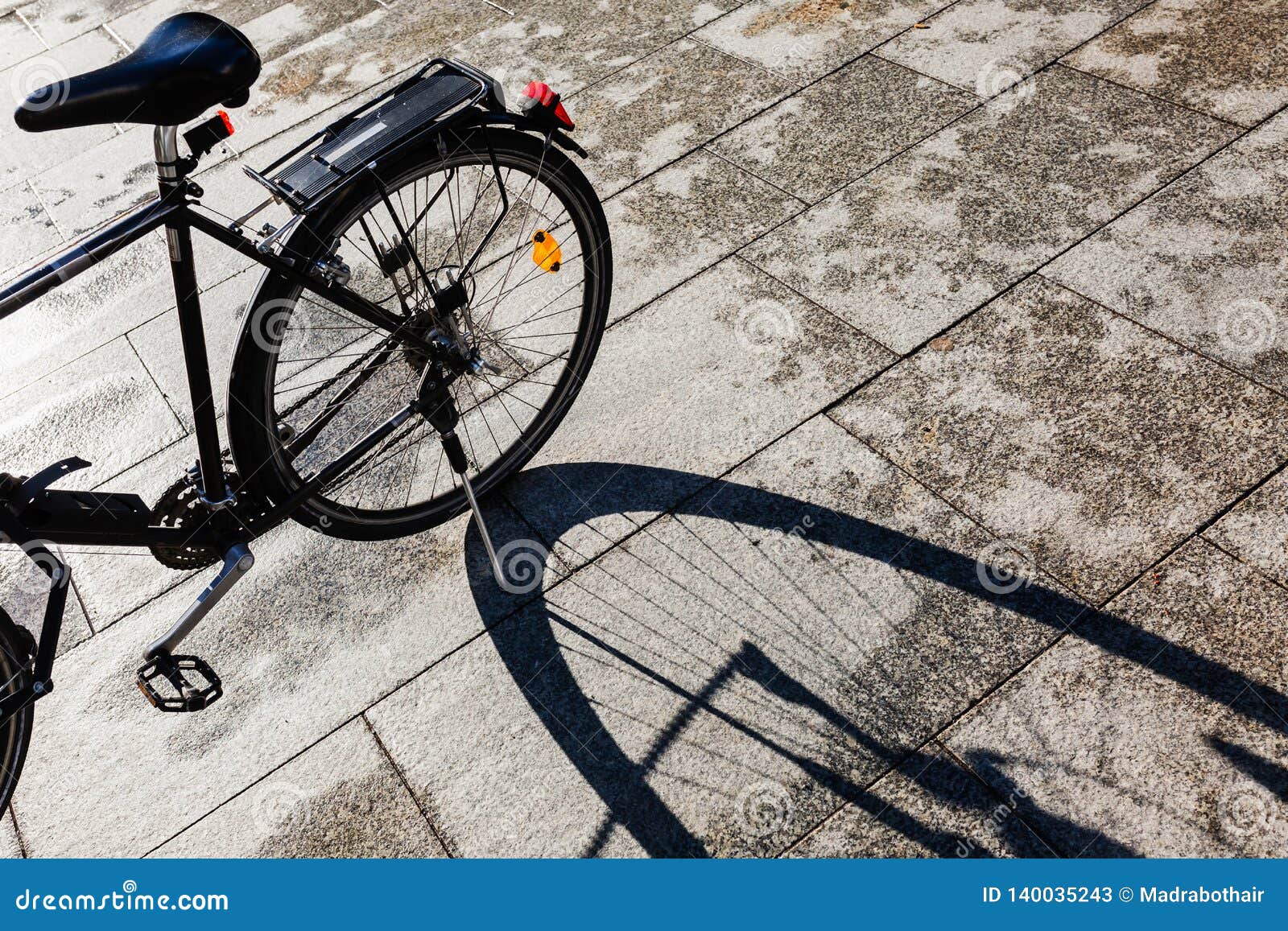 Shadow Wheel Royalty-Free Stock Image | CartoonDealer.com #39148282