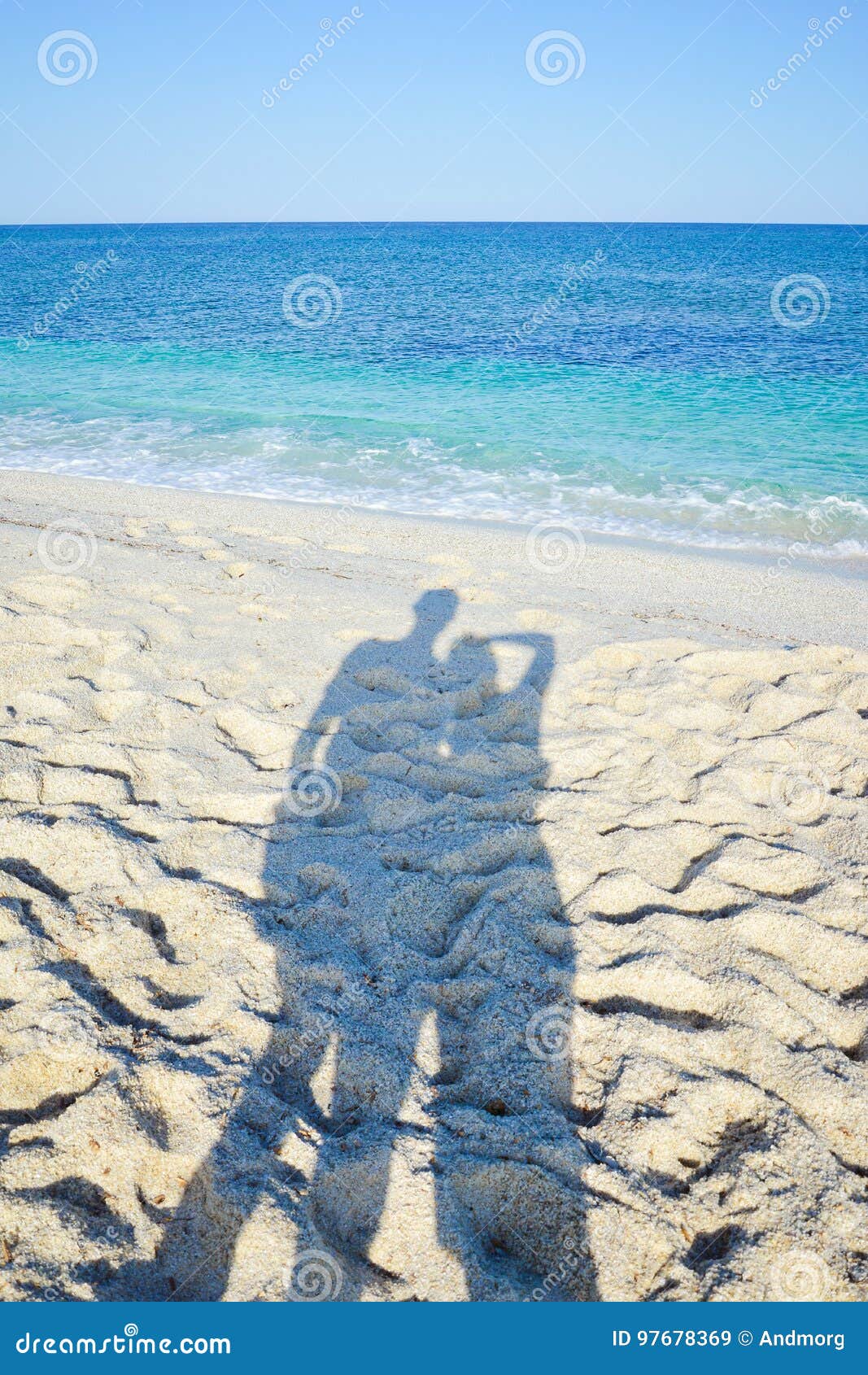 Shadow of Couple on the Beach Stock Image - Image of kiss, shade: 97678369