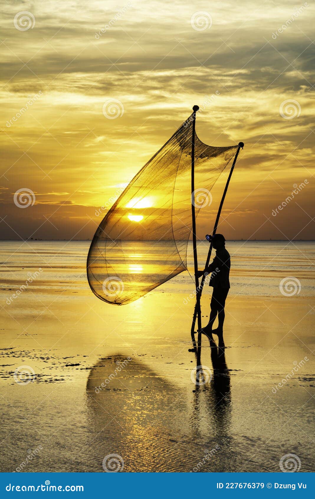 Shadow Fishermen in the Early Morning Editorial Stock Image - Image of ...
