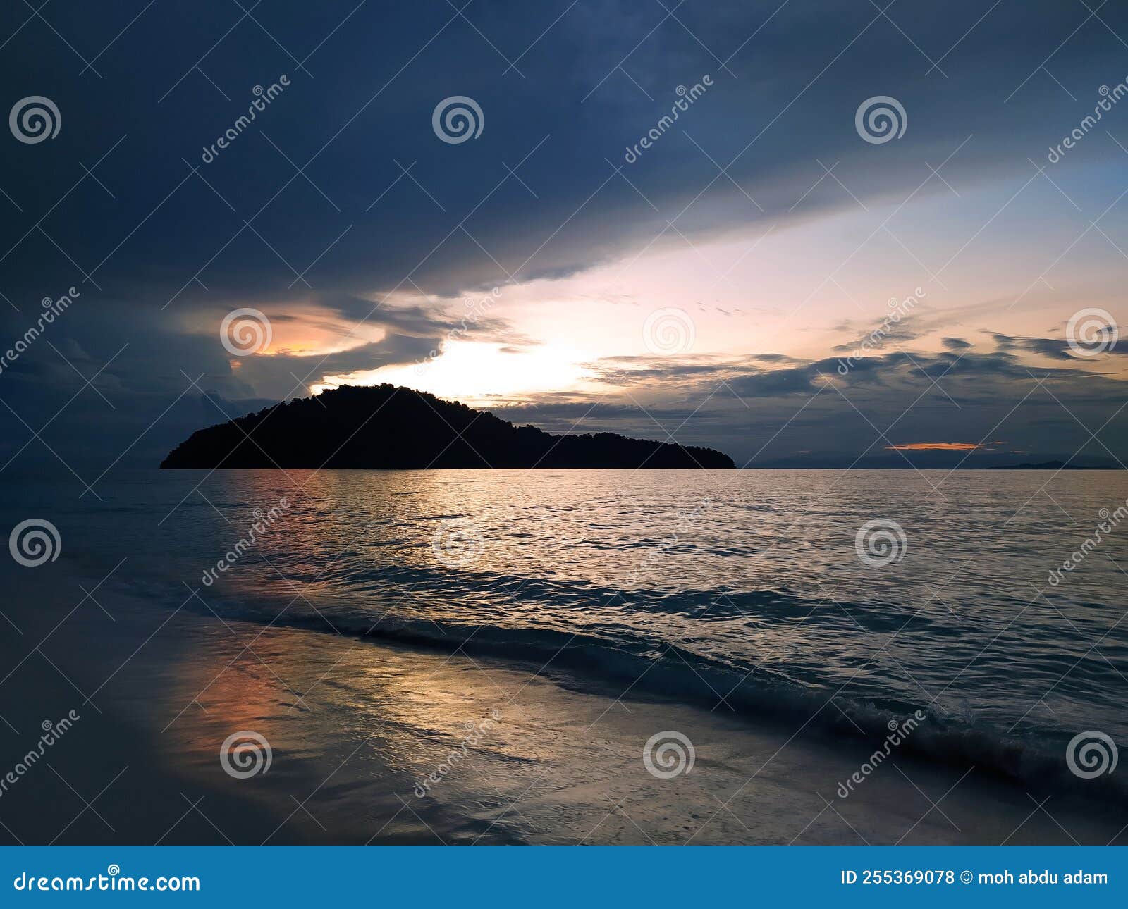 Siluet In Sunset Stock Photo | CartoonDealer.com #53948952