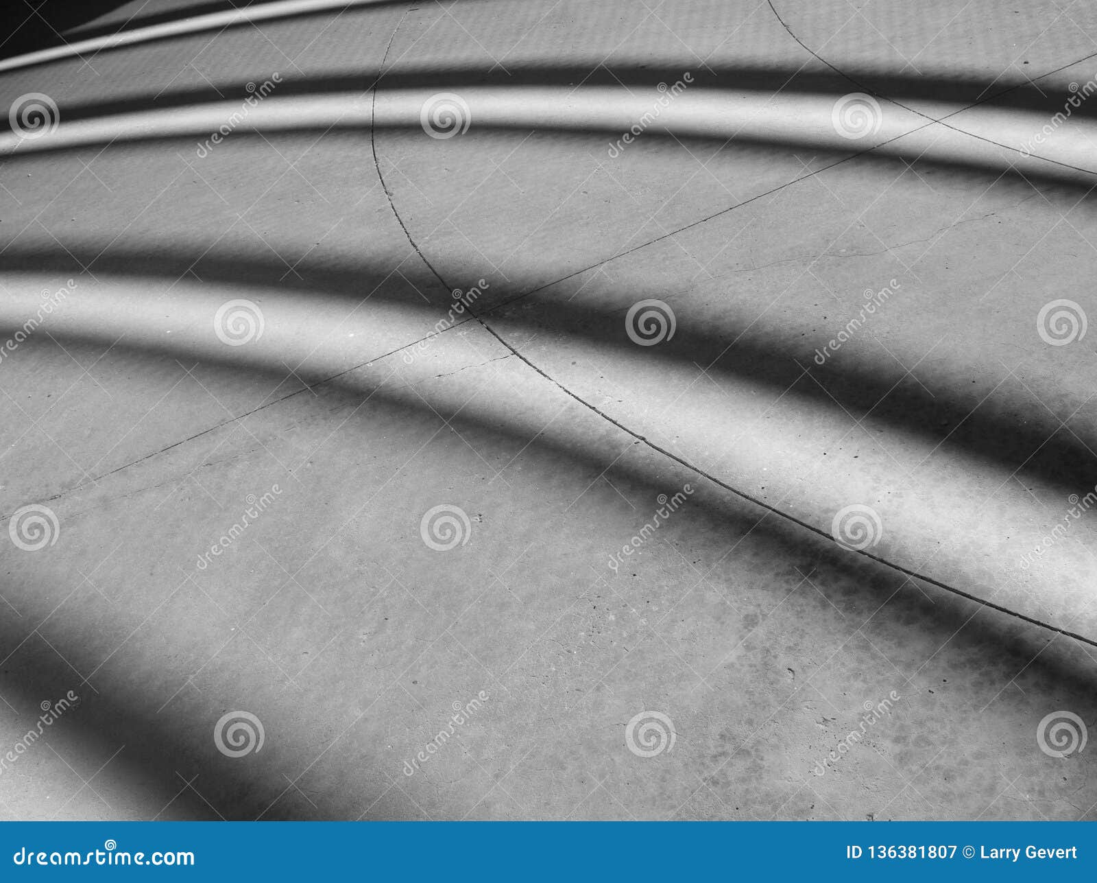 Shadow Patterns on Concrete Stock Image - Image of iron, detail: 136381807