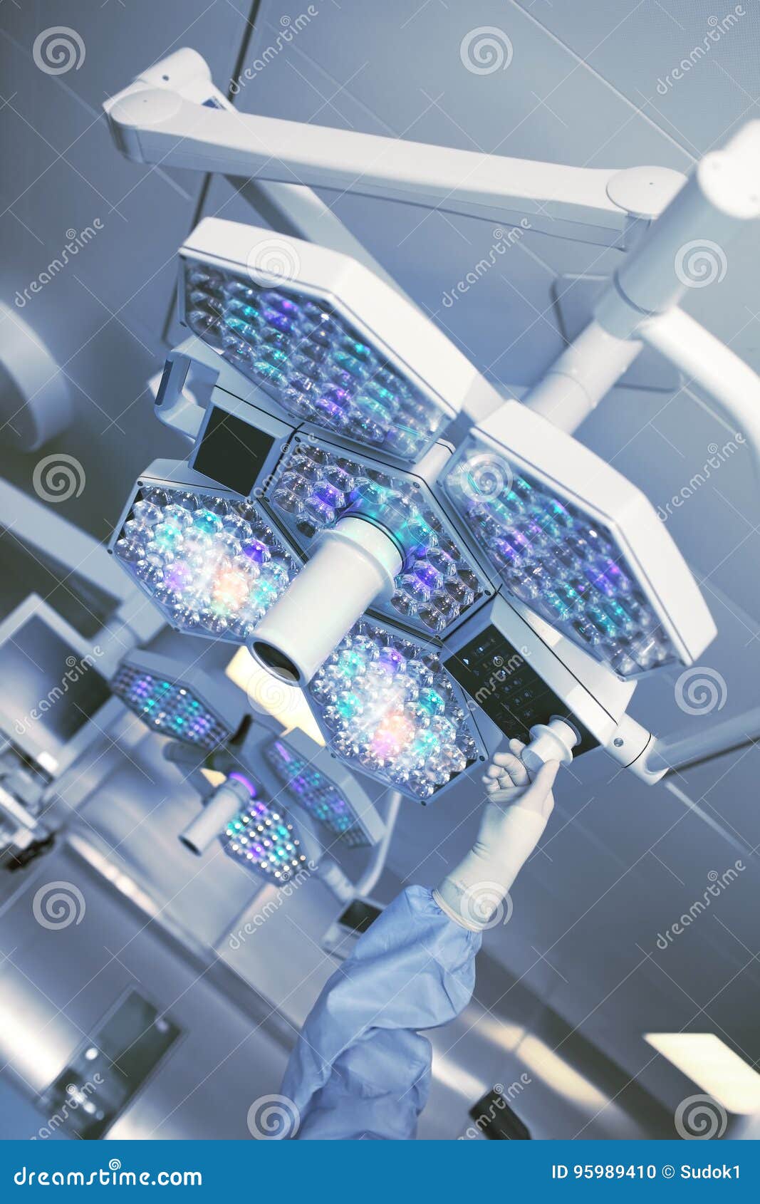 Shadowless Surgical Lamp in the Operating Room Stock Photo - Image of ...
