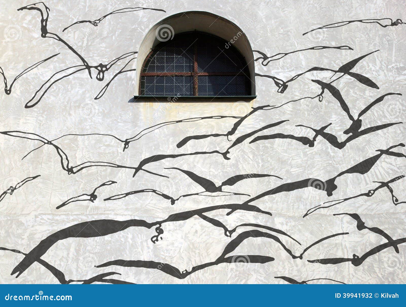 Shadows on the wall, Birds stock photo. Image of game - 39941932