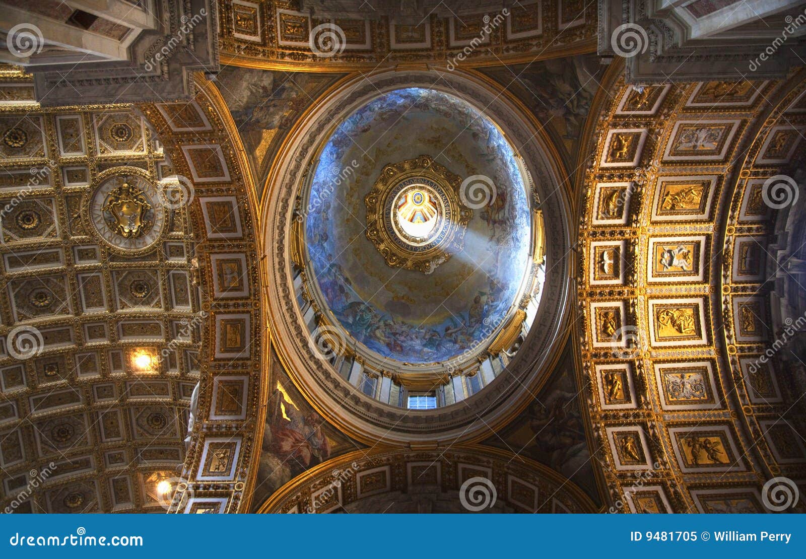 Shaft of Light Dome Vatican Rome Editorial Image - Image of gold ...