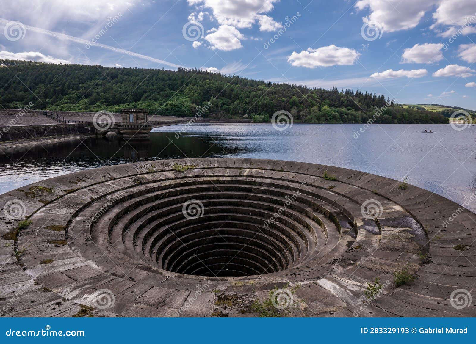 Shaft Spillway in the Ladybower Reservoir Stock Image - Image of ...