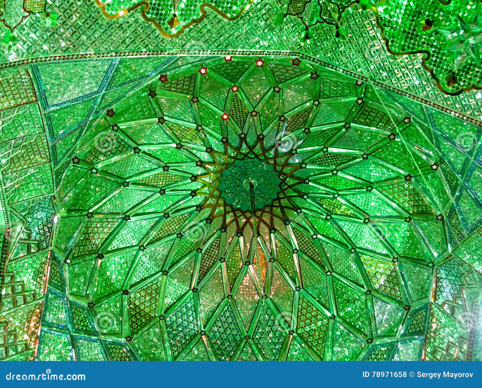 Shah Cheragh Mosque Mirror Ceiling, Shiraz, Iran Stock Photo - Image of ...