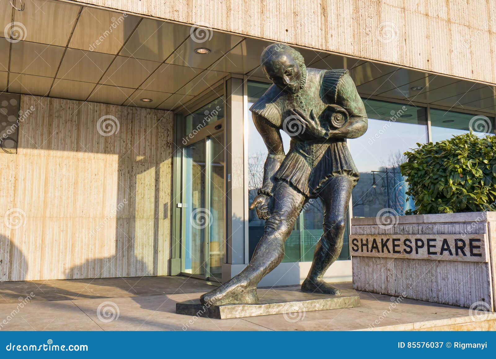 Shakespeare statue stock image. Image of sightseeing - 85576037