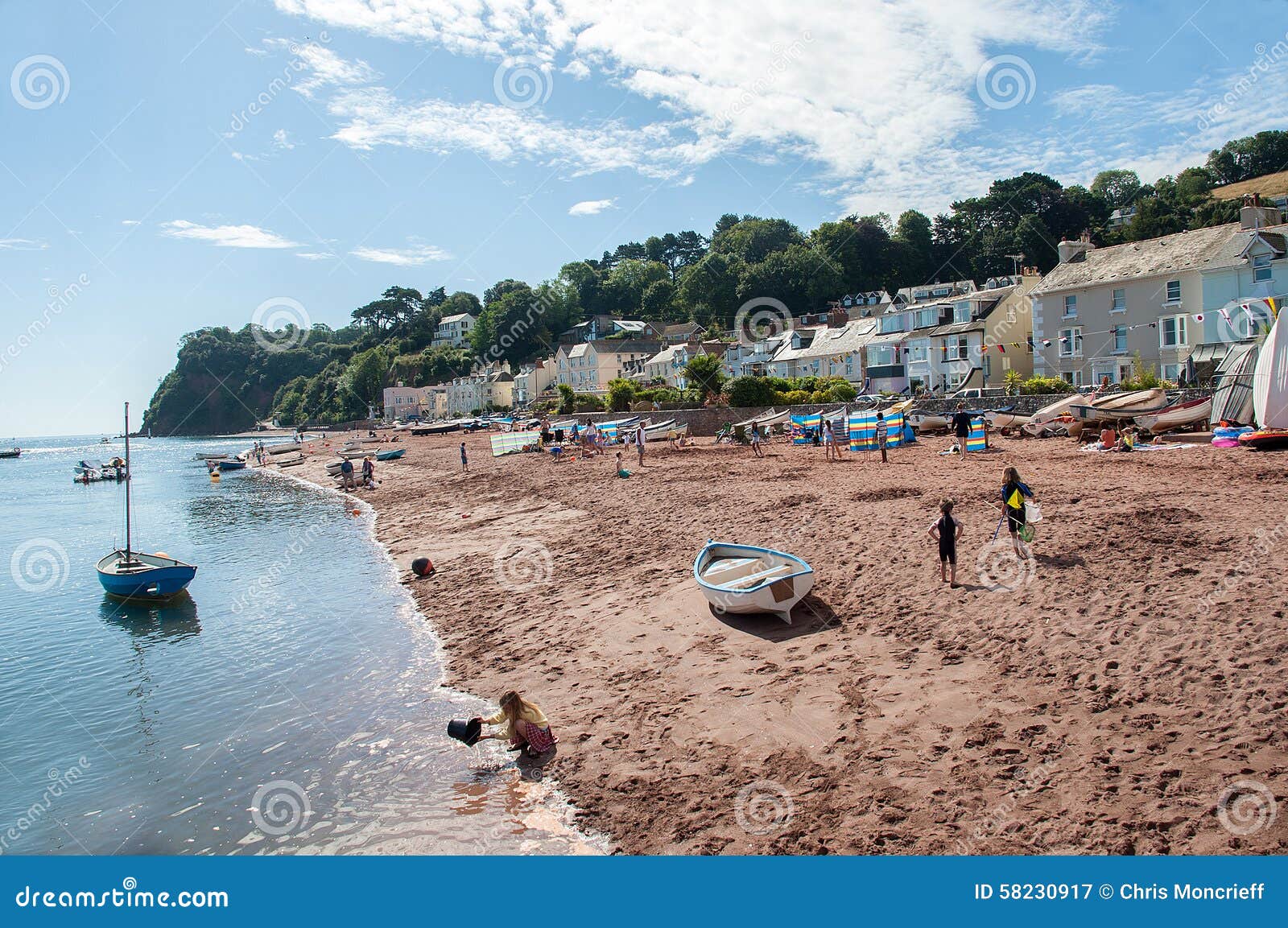Shaldon Beach editorial photography. Image of hull, ocean - 58230917