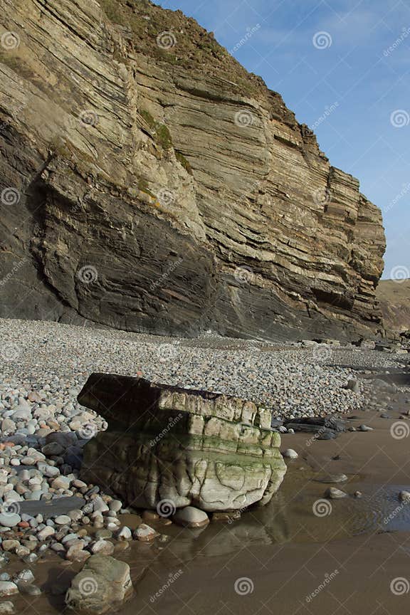 Shale rock cliff. stock image. Image of stone, shale - 18196891