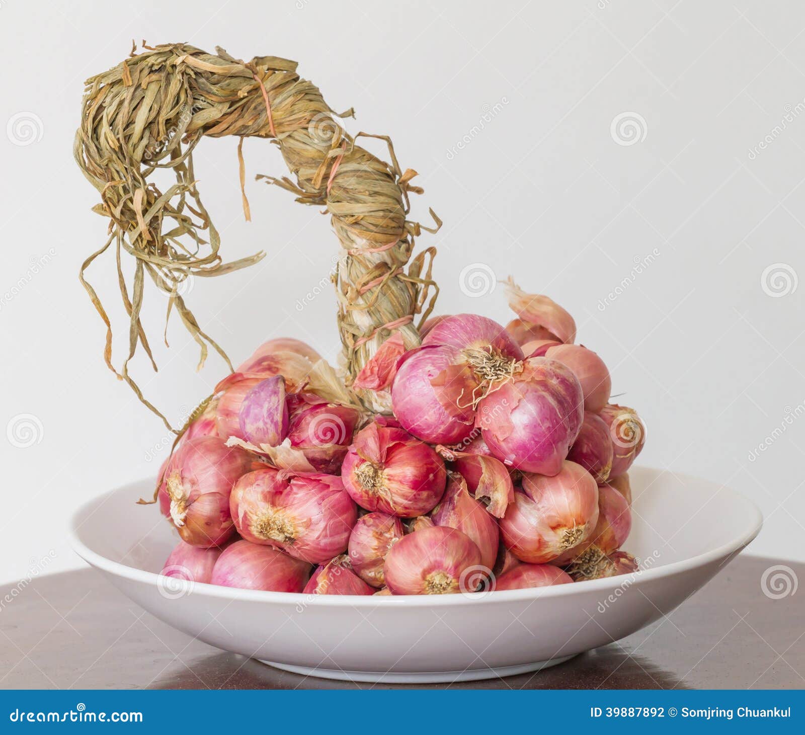 Shallots bunch stock photo. Image of plant, bunch, vegetarian - 39887892
