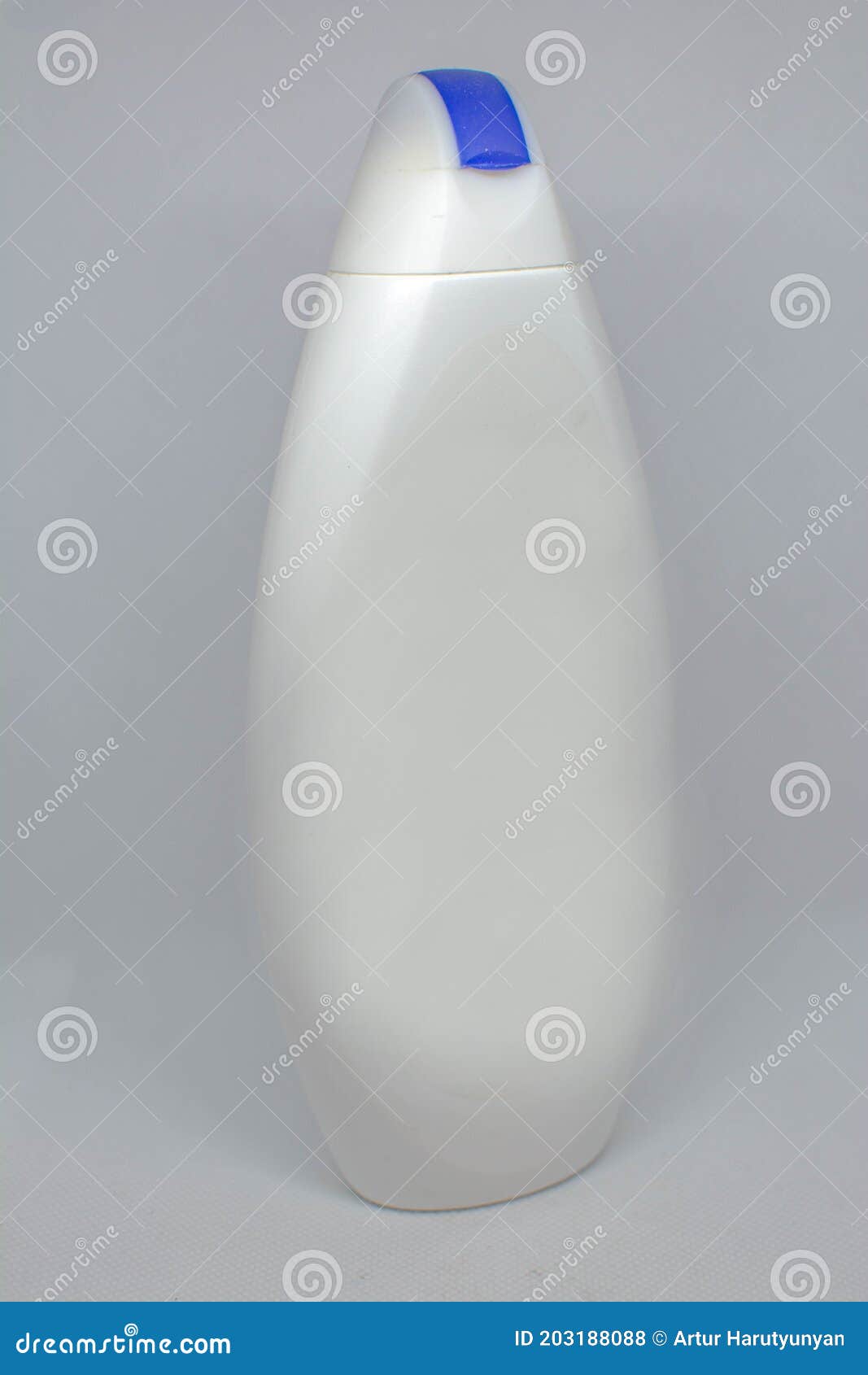 Shampoo Bottles. White Empty Container for Shampoo, Body Lotion Stock ...