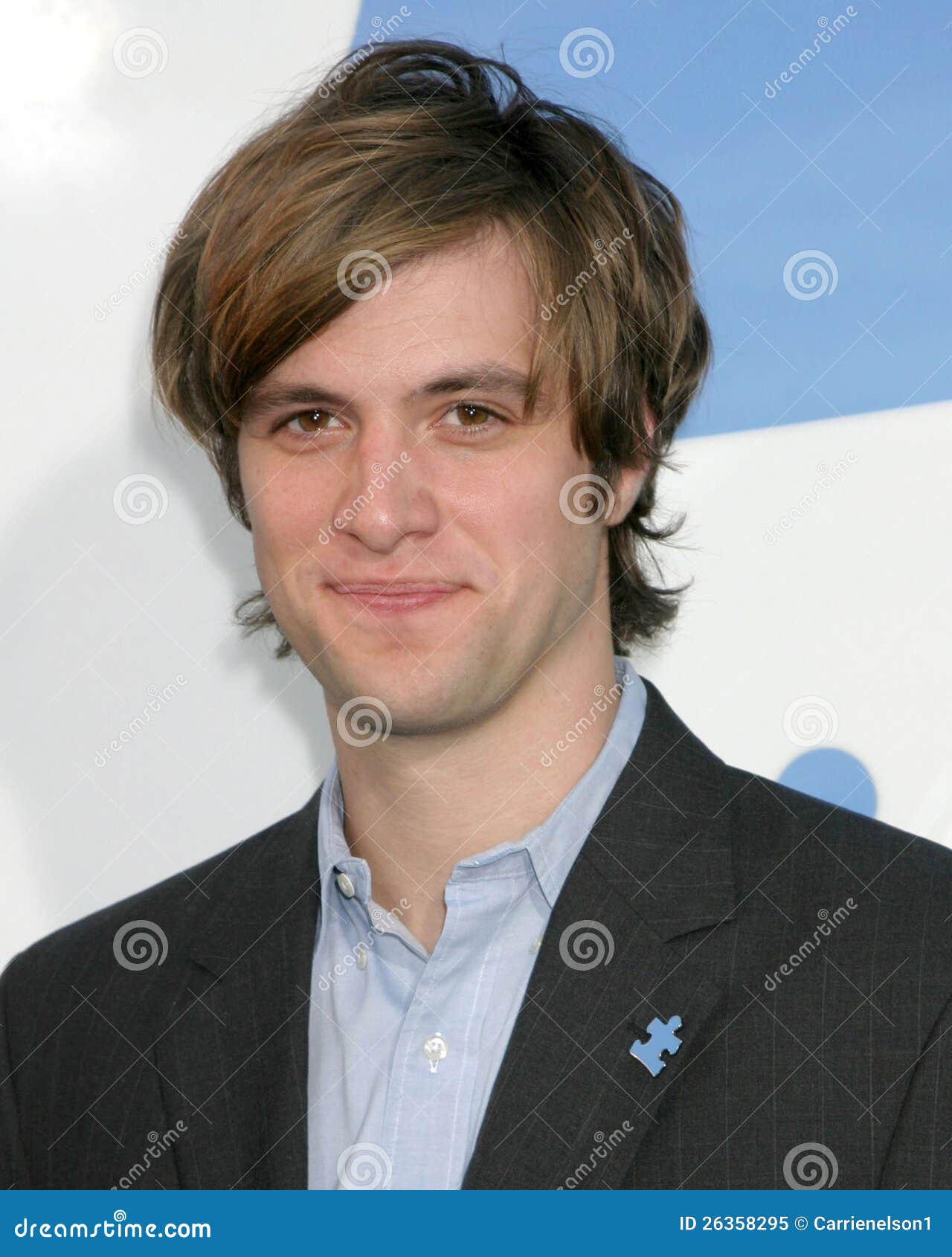 Shane McRae editorial image. Image of featuring, angeles - 26358295