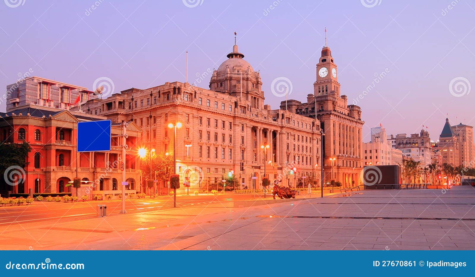 Shanghai Bund stock image. Image of driving, light, office - 27670861