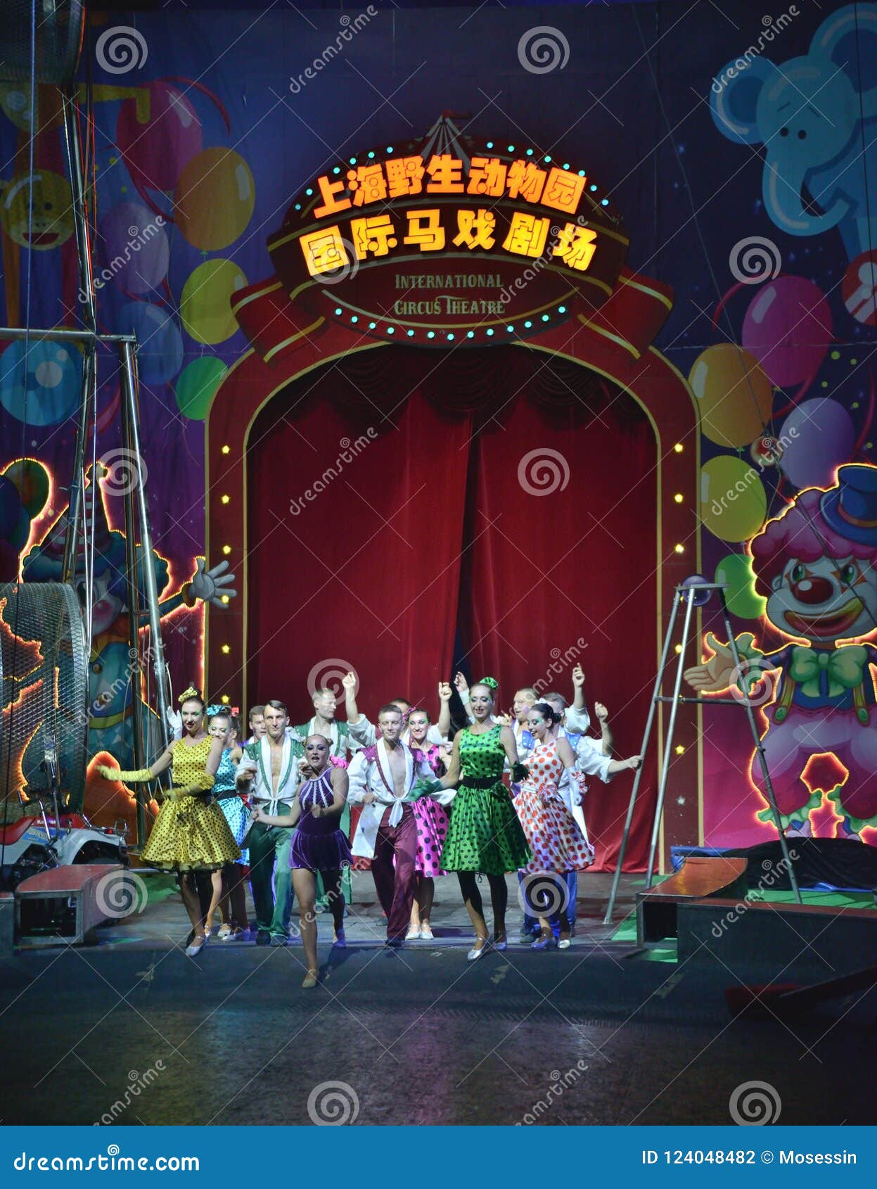 Shanghai circus show editorial photography. Image of acrobatics - 124048482