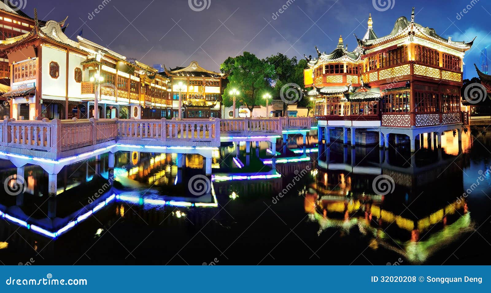 Shanghai pagoda building stock photo. Image of reflection - 32020208