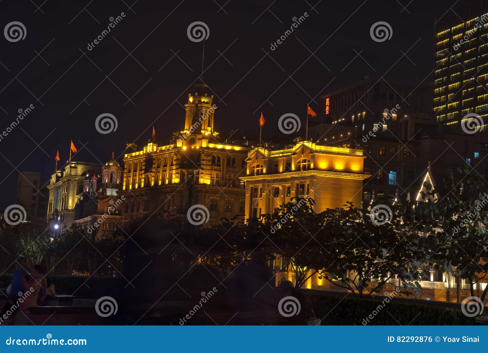 Shanghai street night editorial photo. Image of buildings - 82292876