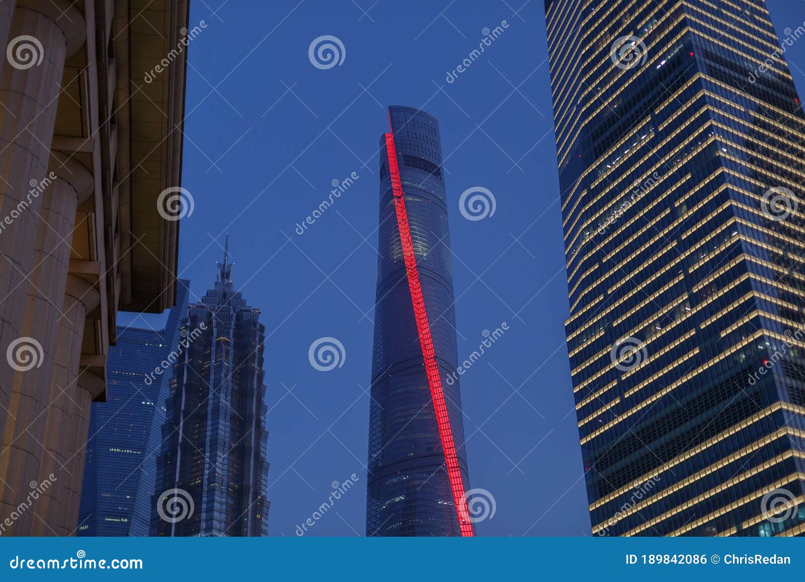 Shanghai Tower at night editorial photo. Image of tall - 189842086