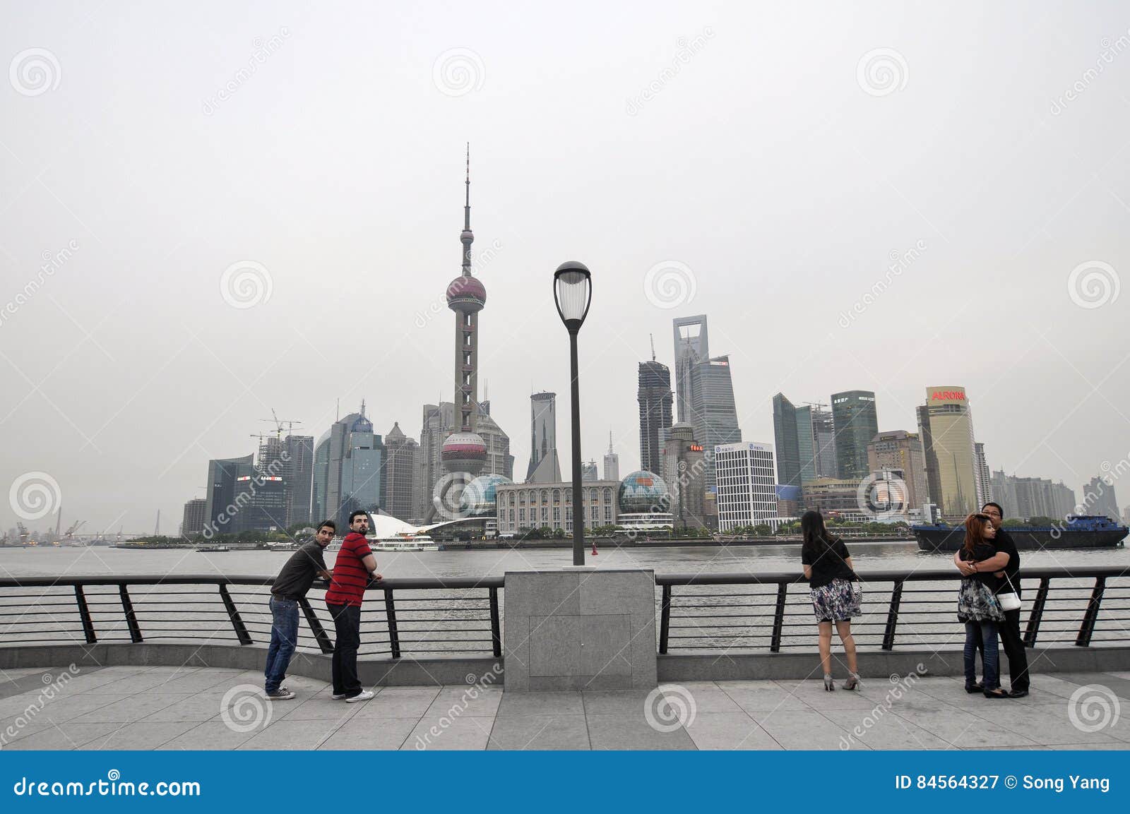 Shanghai waitan redaktionelles stockfotografie. Bild von hoch - 84564327