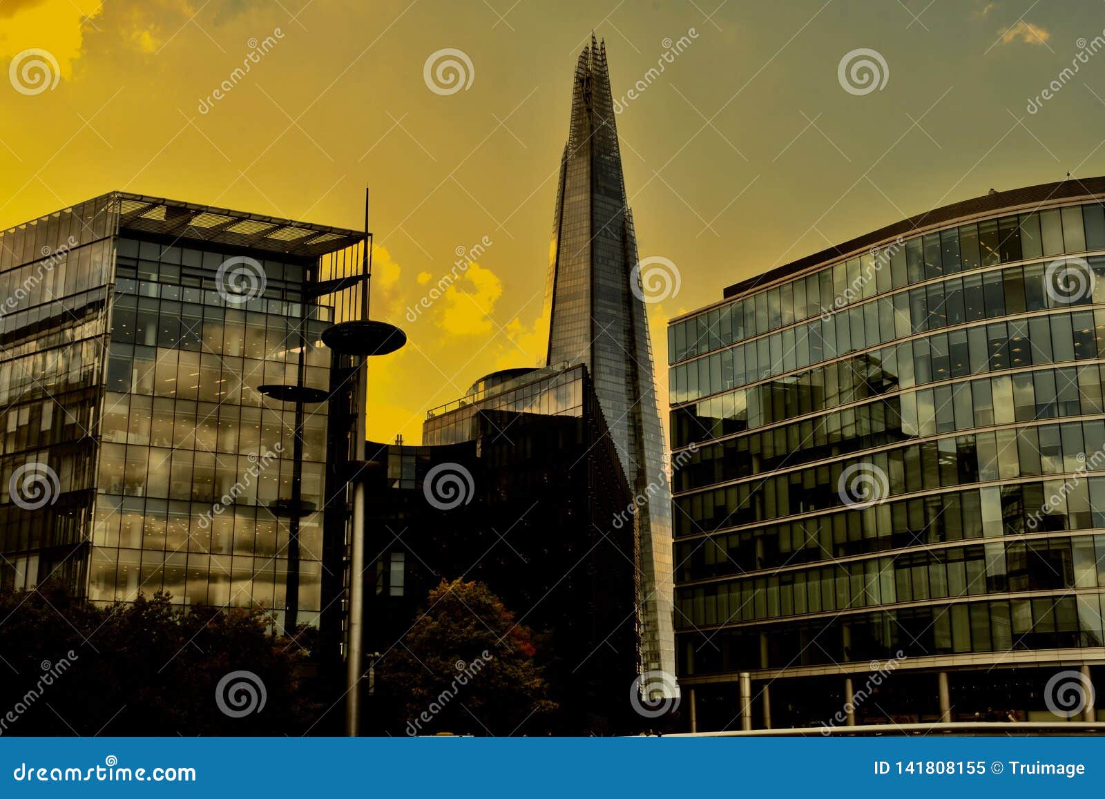 The Shard Building in London Editorial Image - Image of chimneys, cold ...
