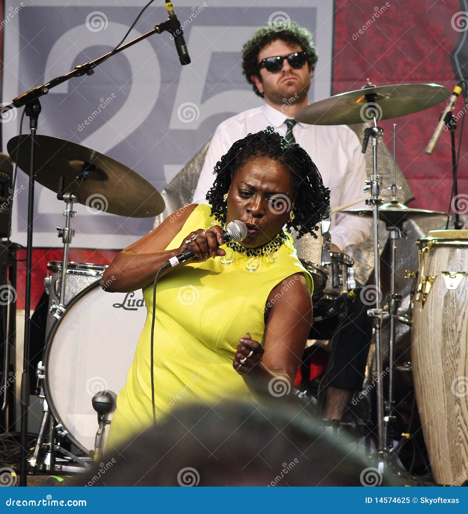 Sharon Jones & the Dap Kings at SXSW Editorial Image - Image of ...