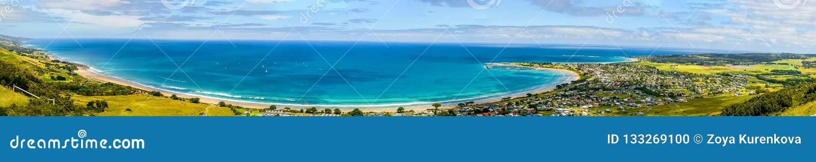 The Sharp Rocks.the Great Pacific Ocean. Stock Photo - Image of ...