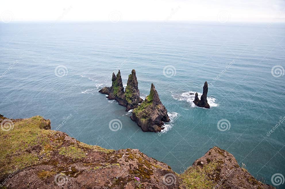 Sharp rocks in the sea stock image. Image of cold, ocean - 23478913