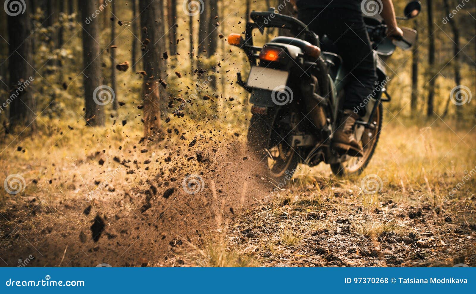 Sharp Start Enduro Motorcycle. Stock Photo - Image of spray, bike: 97370268
