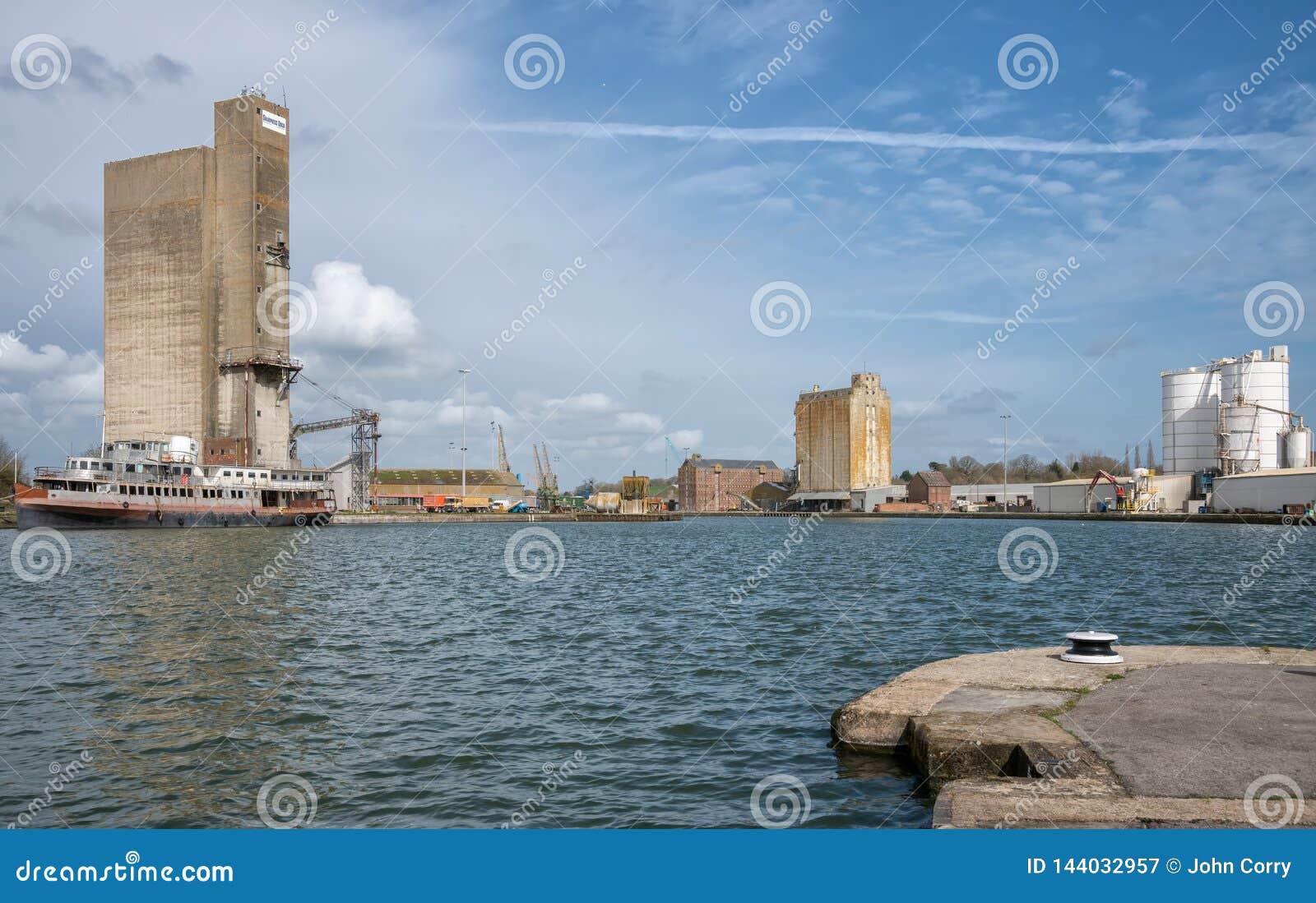 Sharpness Docks in Gloucestershire Stock Image - Image of tidal, river ...