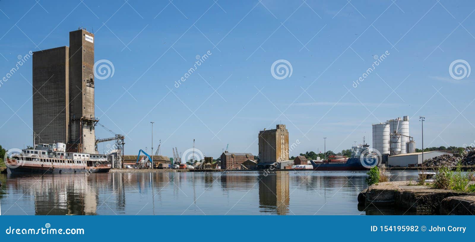 Sharpness Docks in Gloucestershire Editorial Photography - Image of ...
