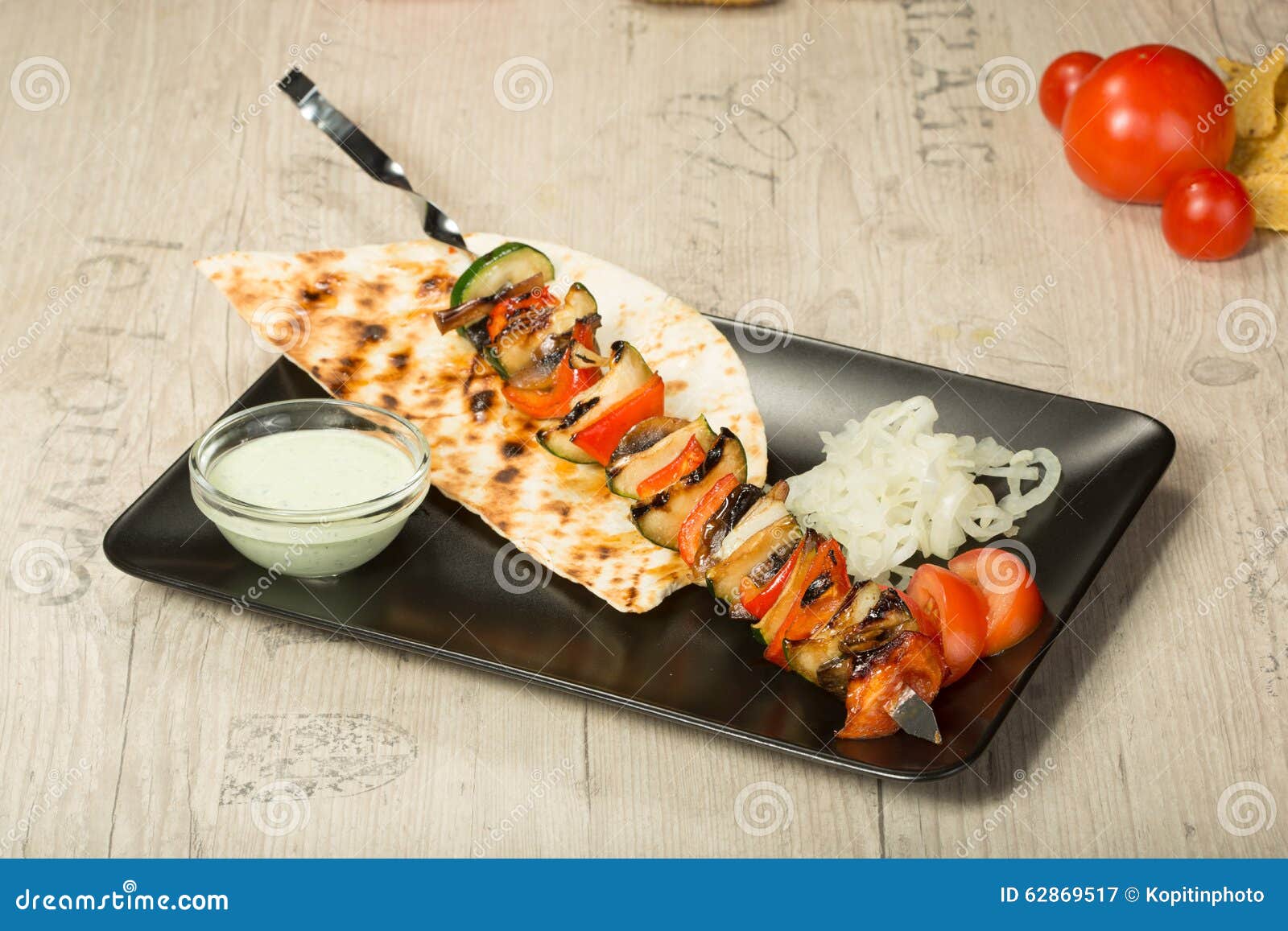 Shashlik Pincho Del Kebab, Placa Rectangular Negra Imagen de archivo ...